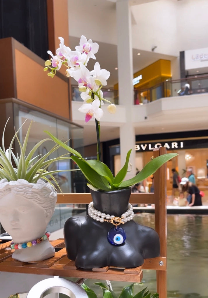 Large Female Body Vase 7624604876950 – AURA 8 HOME