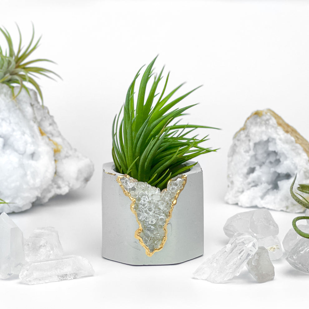CLEAR QUARTZ GEODE PLANTER 6647153623190 – AURA 8 HOME