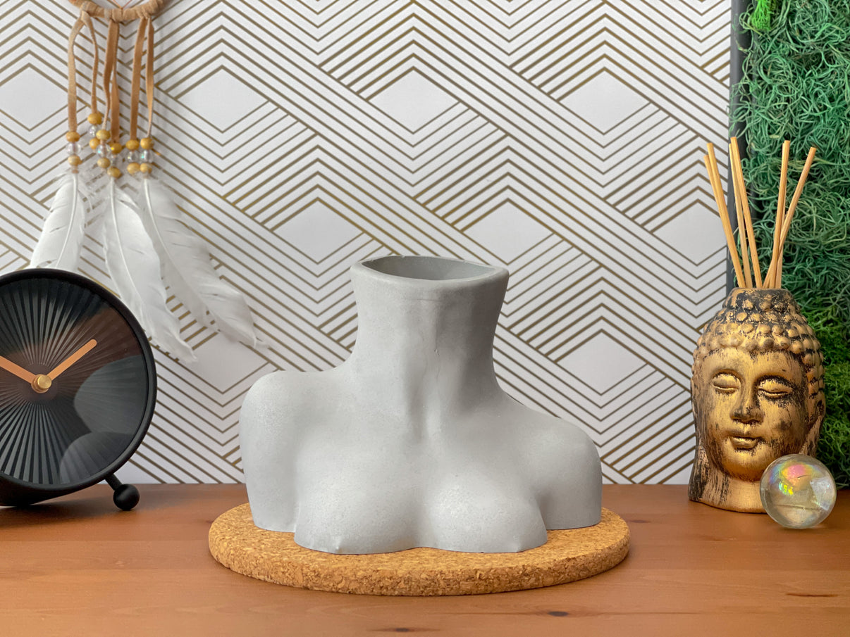 Large Female Body Vase 7624604876950 – AURA 8 HOME