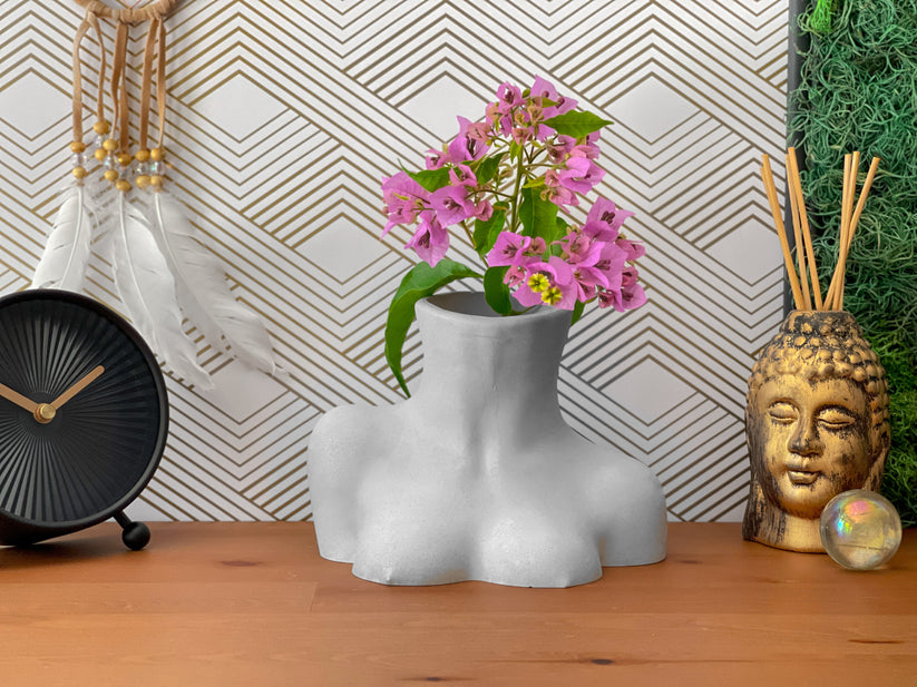 Large Female Body Vase 7624604876950 – AURA 8 HOME